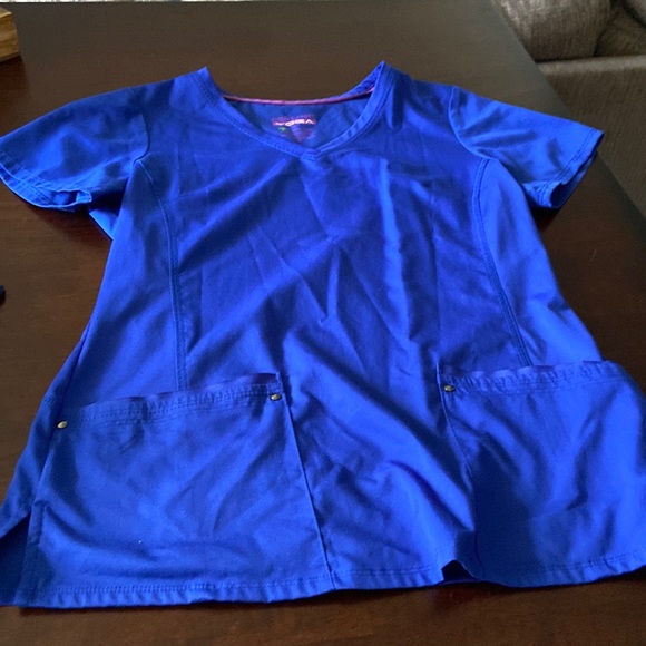 healing hands | Tops | Good As New Work Top Scrub Top Massage Therapy ...